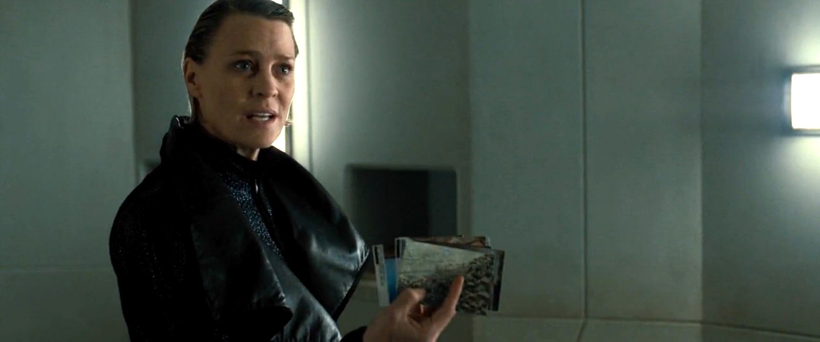 Blade Runner: 2049 LAPD Evidence Bag with Officer K's Crime Scene Prop ...