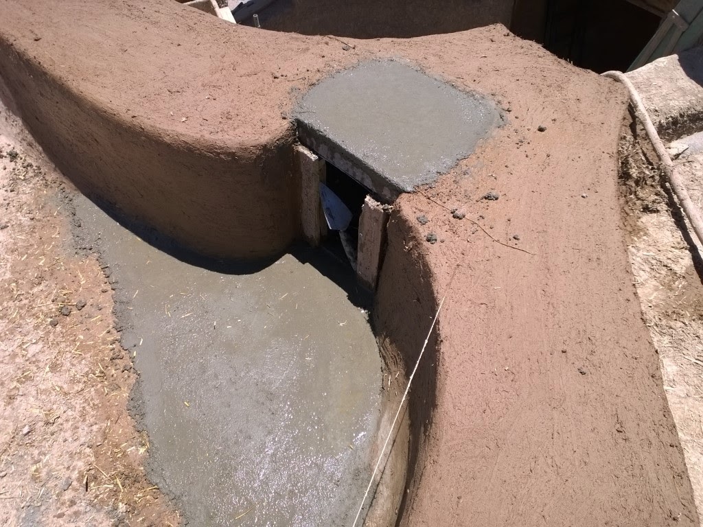 Cob Studio Construction - Arivaca, Arizona: North Roof - Parapet Wall ...