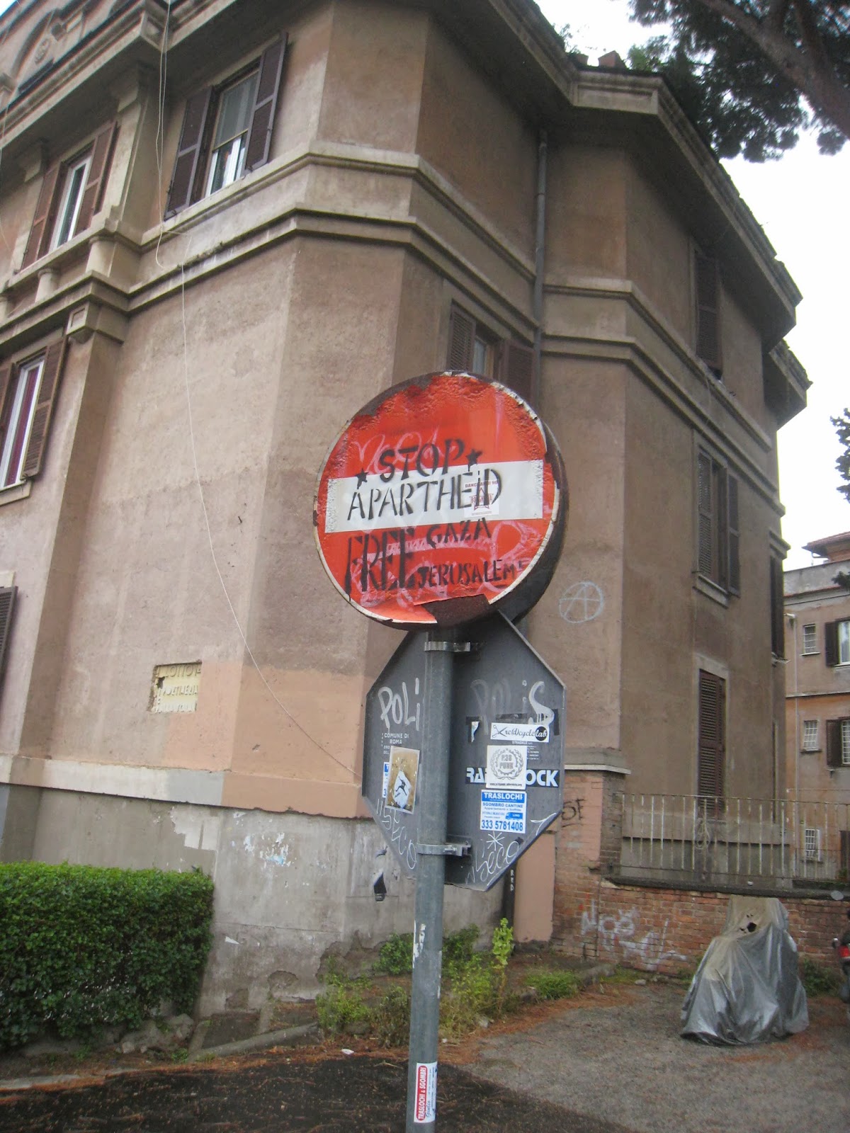 Rome the Second Time: Street Art: Sign Modifications
