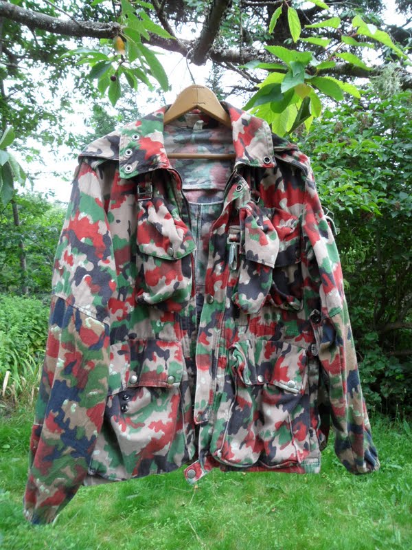 Four Bees: M 70 Swiss Alpenflage Jacket & Backpacks, Model 57/70, Model ...