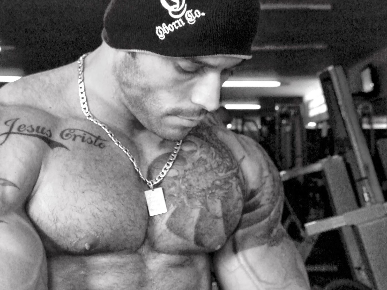 Muscle Lover: Brazilian bodybuilder Bruno Moraes