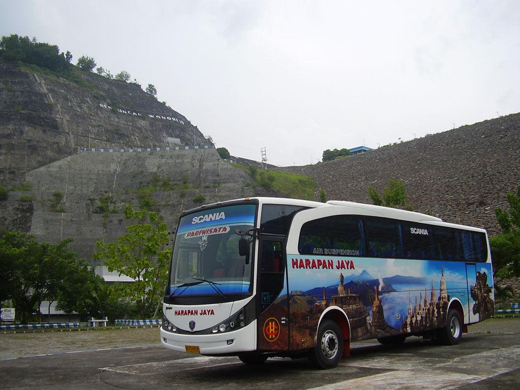 Harapan Jaya - Bus Indonesia