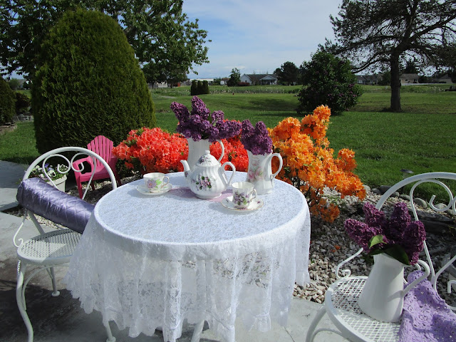 Karen's Cottage and Castle: Lilacs for An Outdoor Tea Time