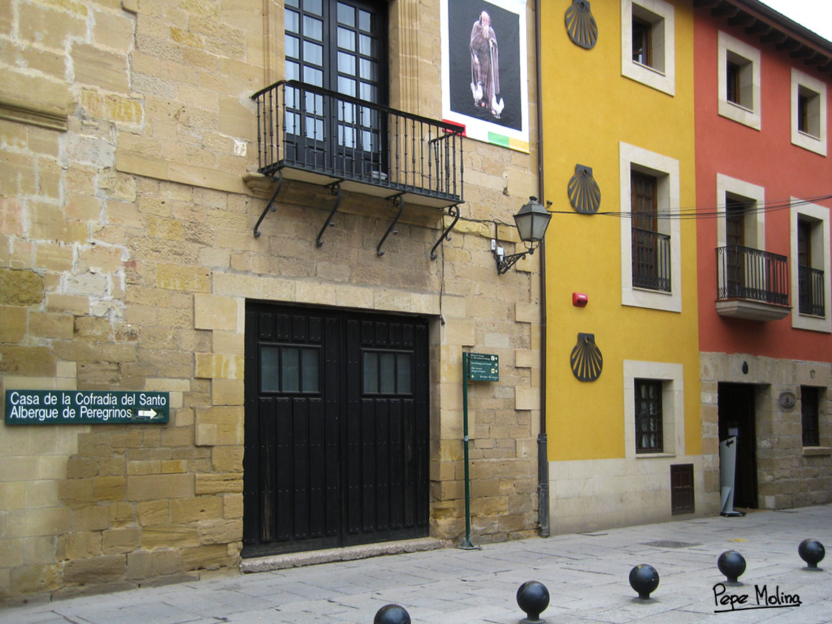El Camino de Santiago en 21 días: Tipos de albergue y precios Tipos de ...