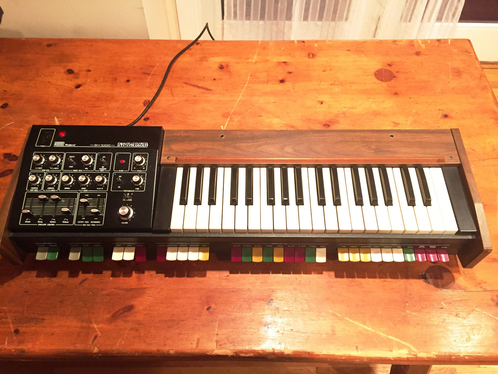 MATRIXSYNTH: Roland SH-1000 SN 234903