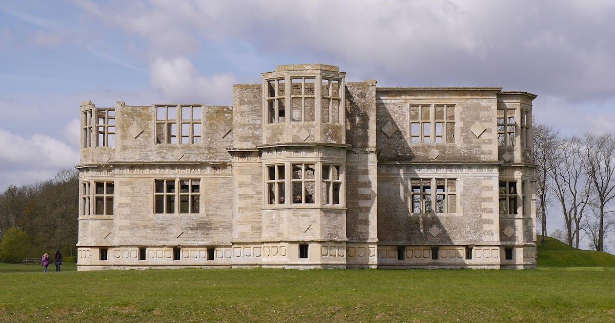 Walking in the country: Lyveden New Bield and Oundle