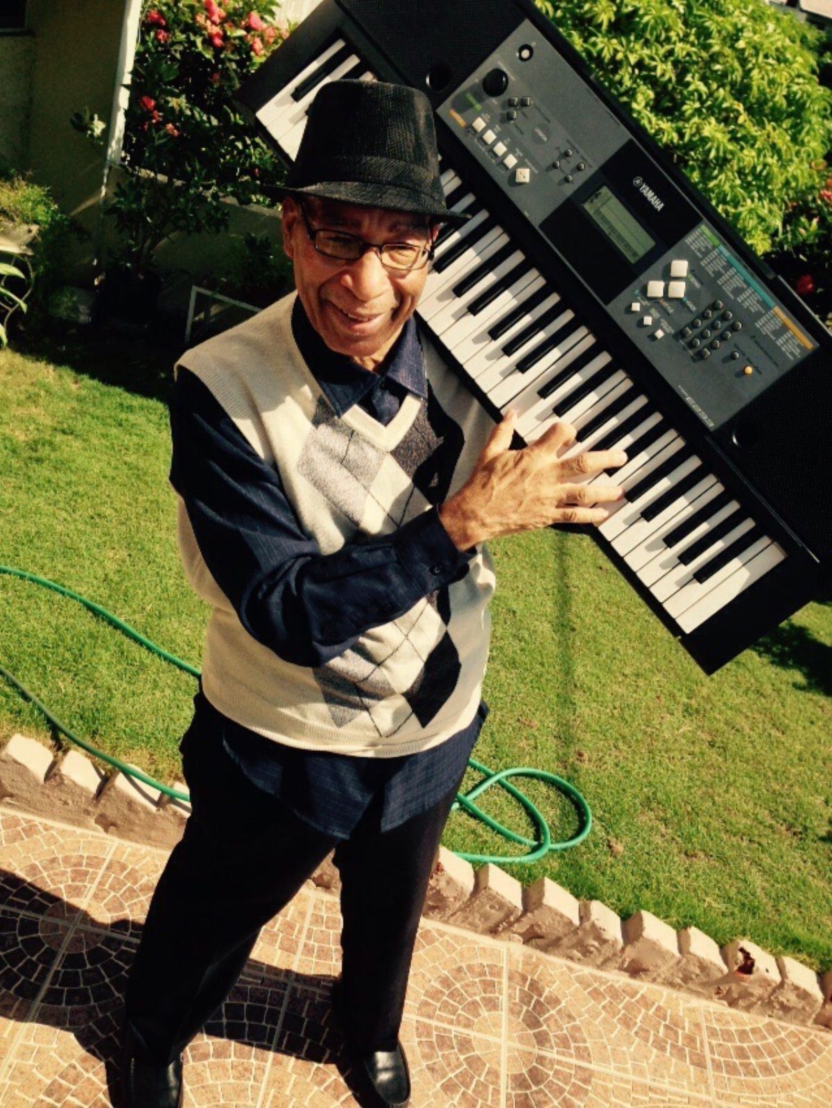 Reggaediscography: ANSEL COLLINS - DISCOGRAPHY: (Reggae King)