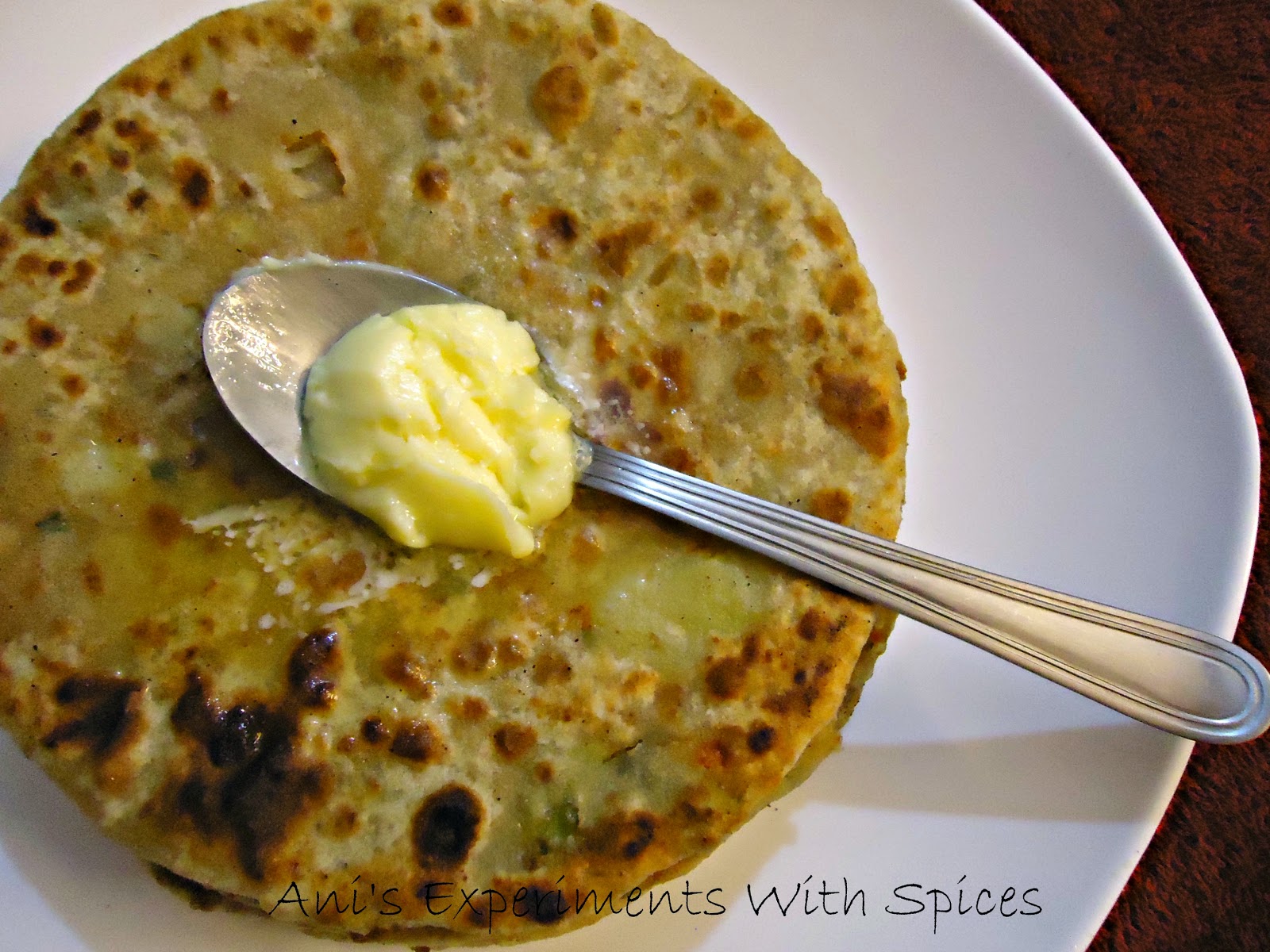 Ani's Experiments With Spices: Stuffed Parantha #IndianBread