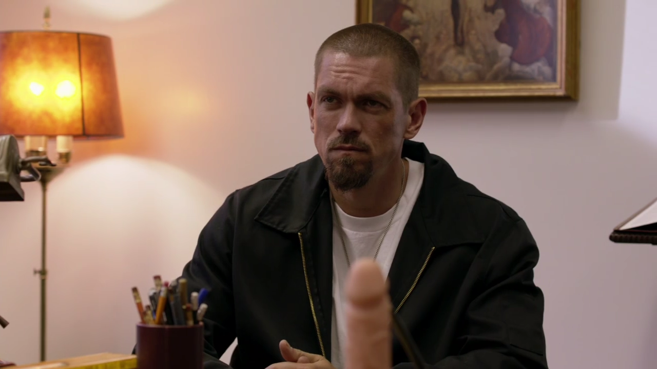 Cameron Monaghan, Steve Howey & naked extras on Shameless (2018) ~ DC's ...