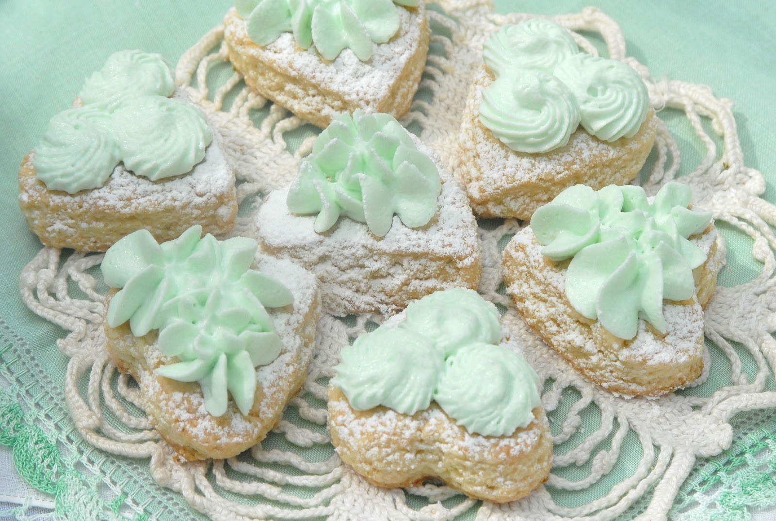 Pink Piccadilly Pastries: Key Lime Pie Scones for St. Patrick's Day