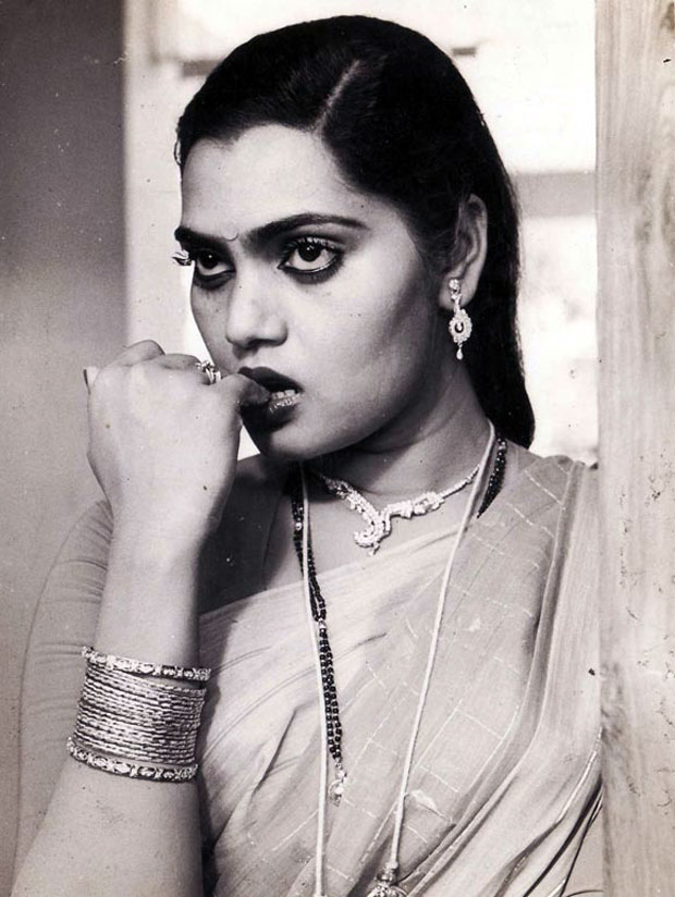 LATEST MOVIE MASALA: SILK SMITHA RARE PHOTO GALLERY