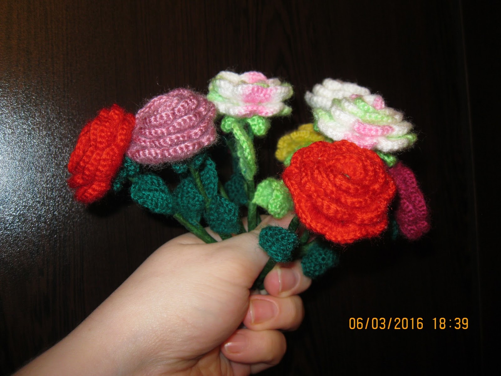 Produse Handmade: marturii - flori crosetate