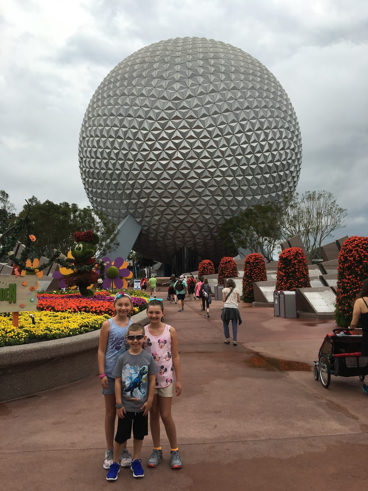 The Vugteveen's: Opening Epcot