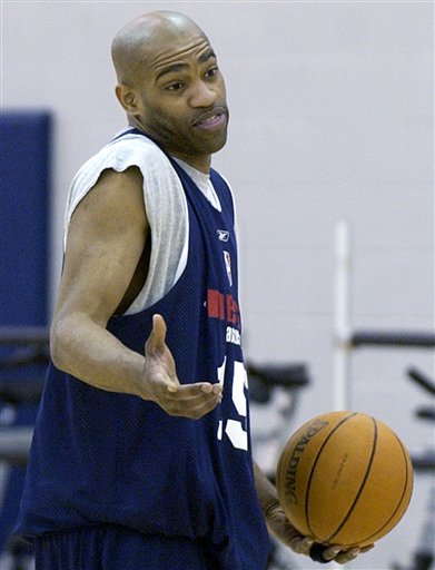 Vince Carter Funny Photos | NBA FUNNY MOMENTS