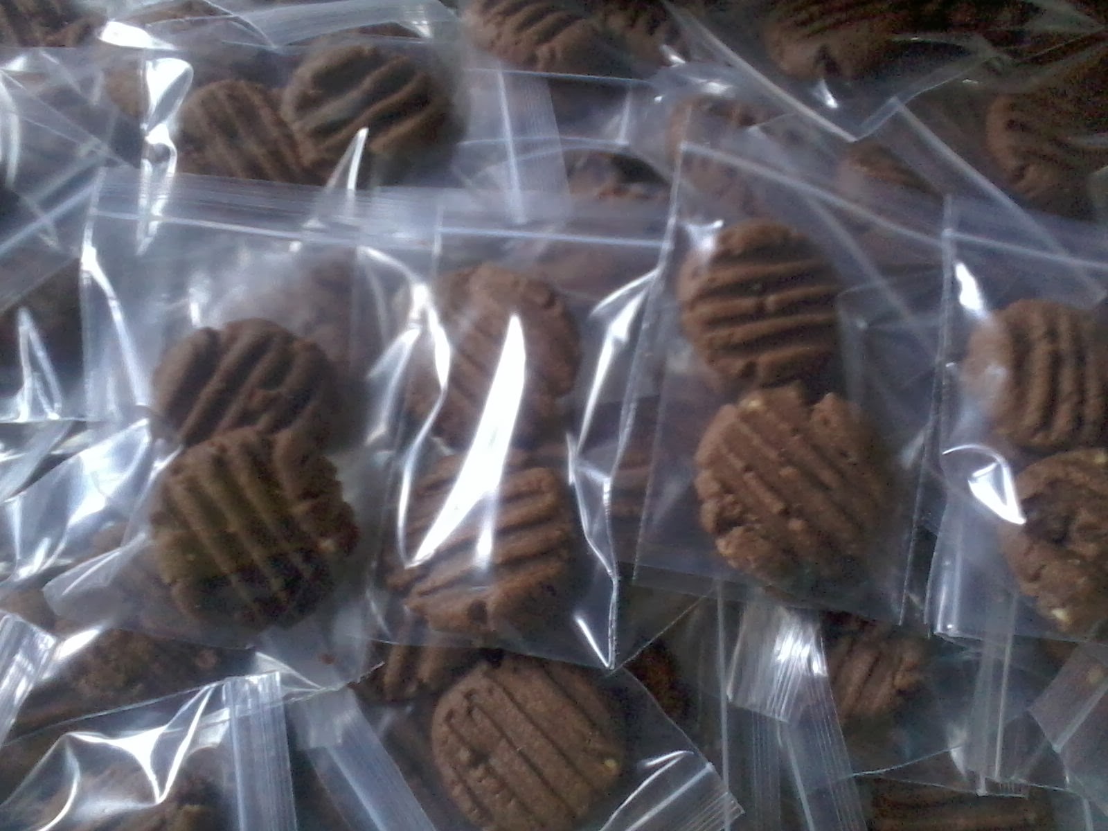 dEsTiNaSi CiNtA: DIY:TUKAR BISKUT UNTUK DOORGIFT