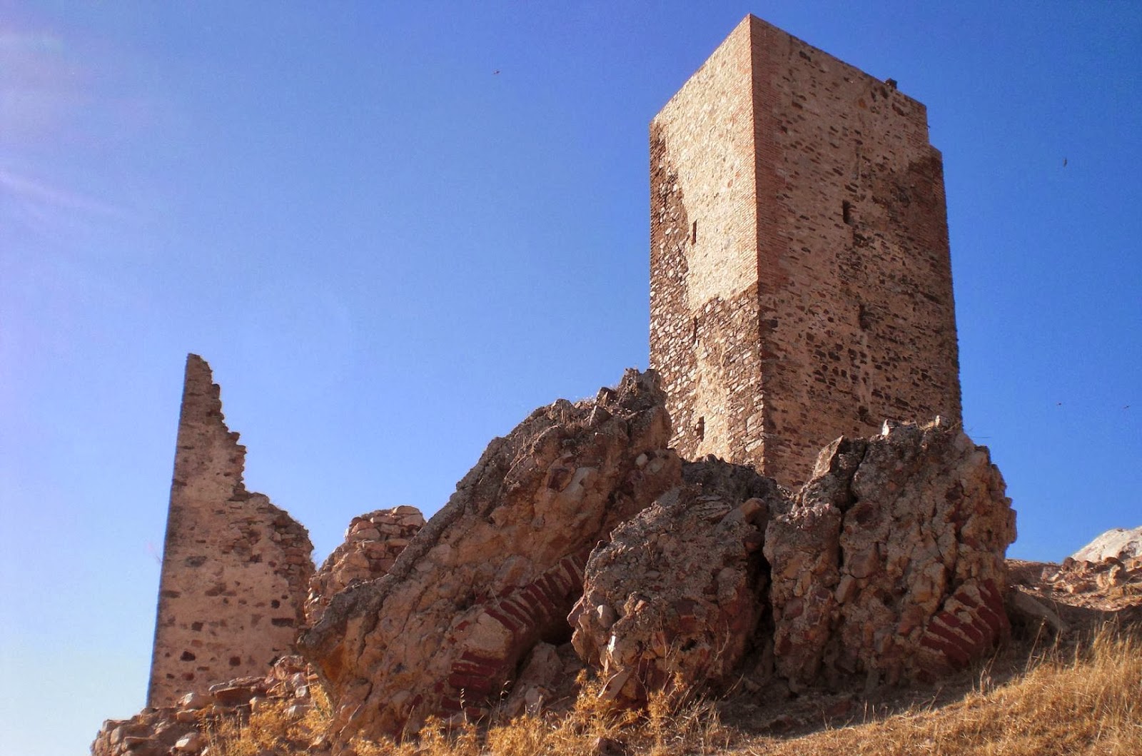 Extremadura: caminos de cultura.: Imagen del mes: Castillo de la ... Extremadura: caminos de cultura.: Imagen del mes: Castillo de la ...