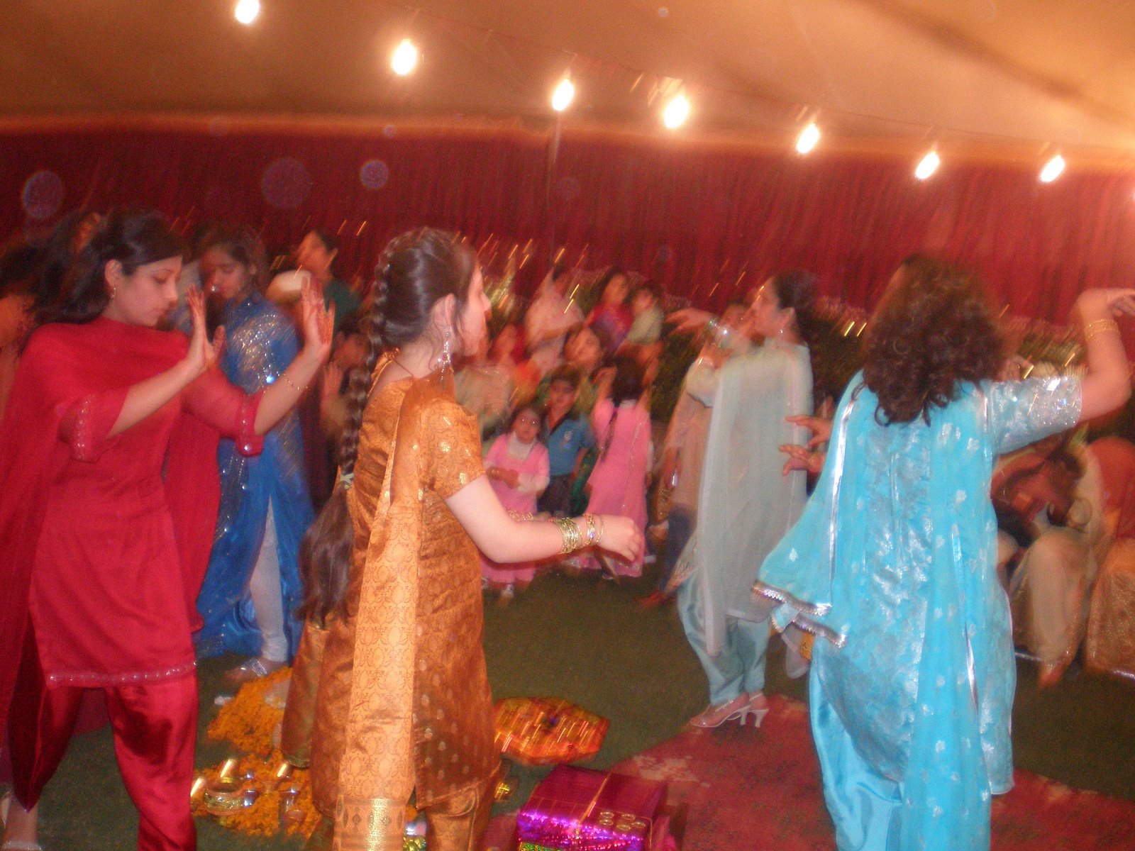 Woman Style: Dance party In pakistan