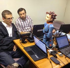 TeCHNoLoGie: Zeno R25 , the first social robot at an affordable price