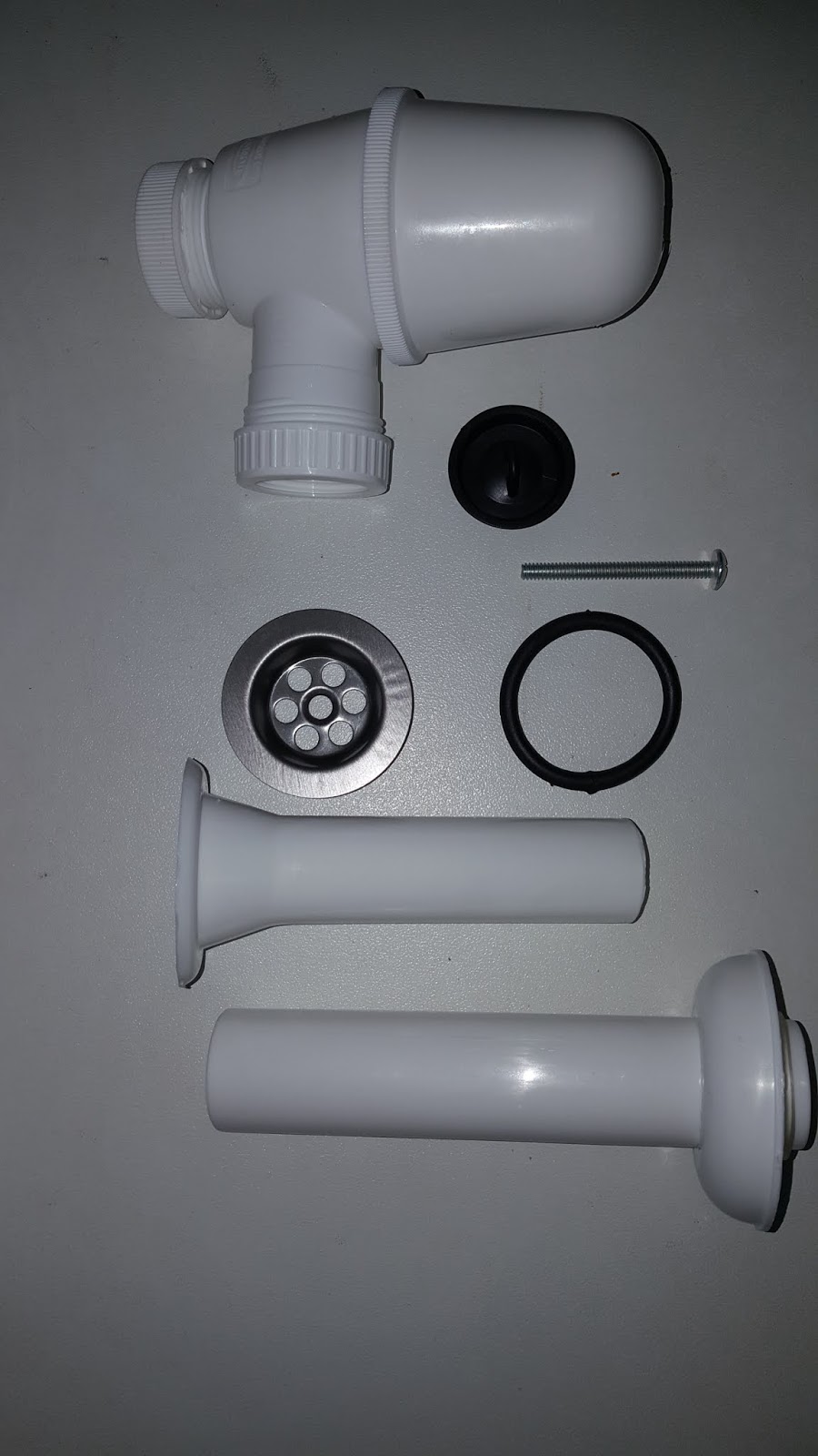 Dari amatur kepada amatur: Sinki bilik air bocor lagi...