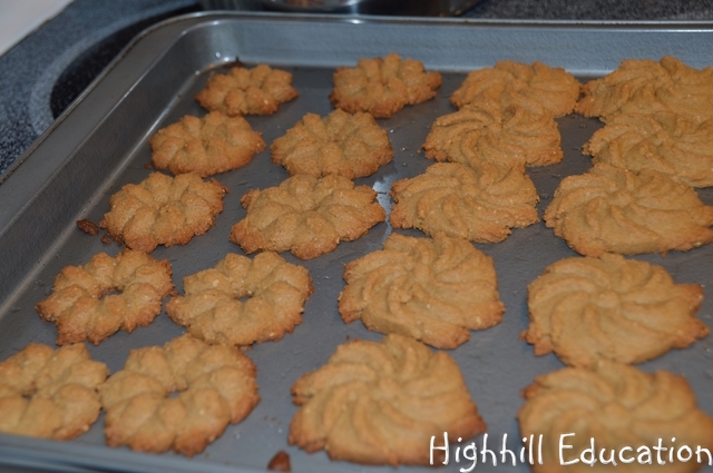 Highhill Homeschool: Making Cookies with an Engineer