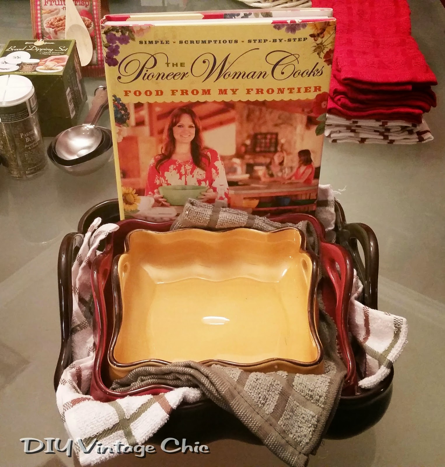 The Lakeside Collection Gift Basket