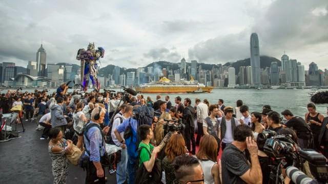 Transformers Live Action Movie Blog (TFLAMB): Video, Pics from World ...