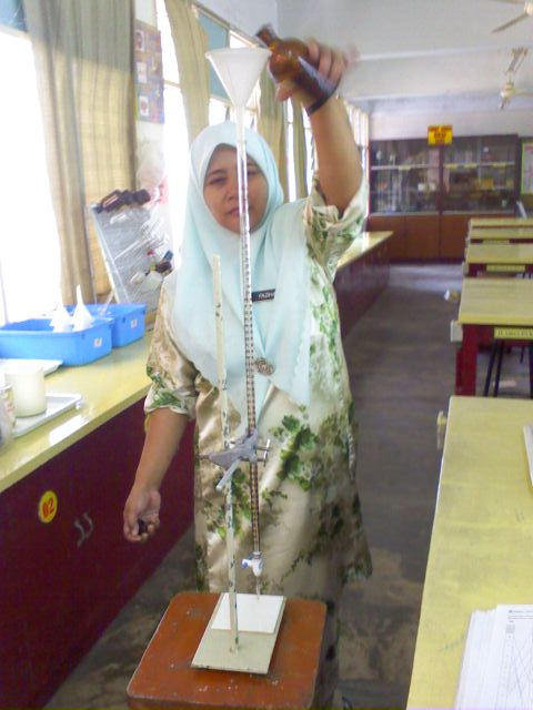 Makmal Sains Sekolah: UJIKAJI TINGKATAN DUA DAN ALATAN