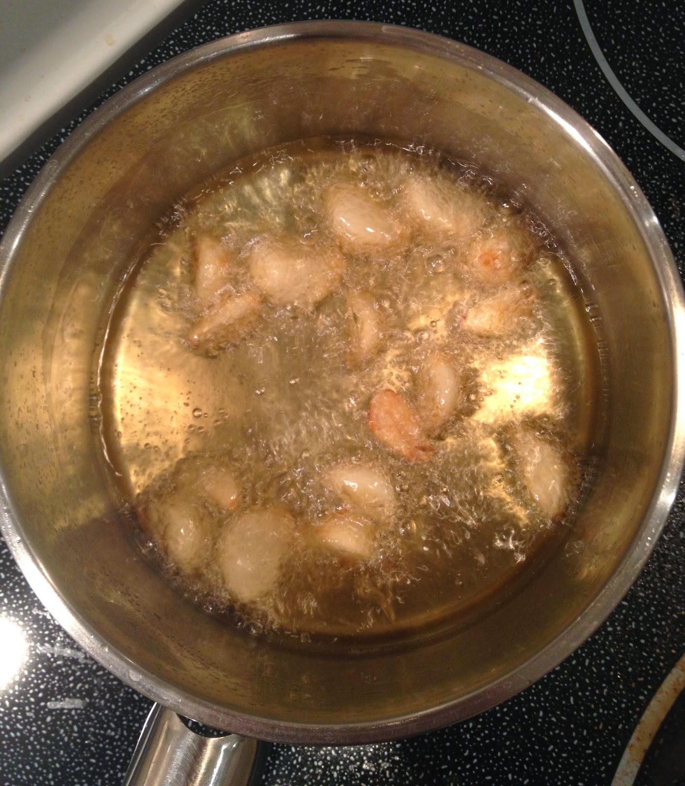 Working Mama's Kitchen: Chicken Garlic Soup with Jumble Dried Red Dates ...