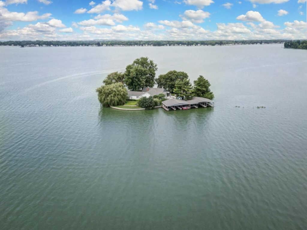 Sweet House Dreams: 1900 Buckeye Lake Private Island Home in ...