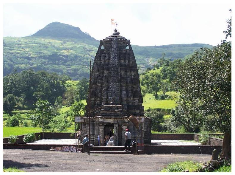 Travel Planners: Ratangad - A Fort Hidden In The Sahyadri Greens