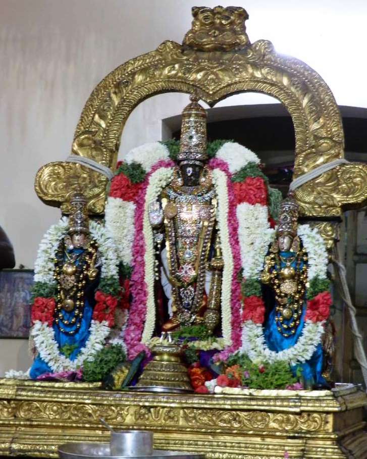 Kairavini karaiyinile - திரு அல்லிக்கேணி குளக்கரையோரம்: Thiruvallikkeni ...