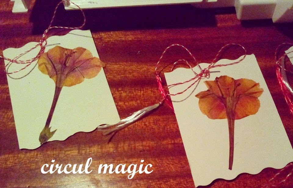 Martisoare cu flori naturale presate ~ quilling art online