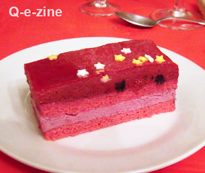 Q-e-zine: Bûche aux fruits rouges et au cassis