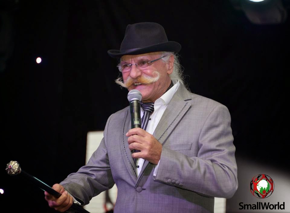 Welcome to Small World UAE: SMALLWORLD CELEBRITIES: Tony Hanna, a famous Lebanese singer