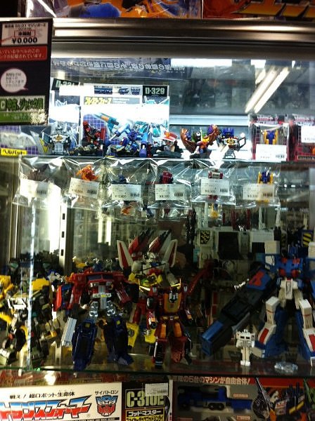Heroic Decepticon: Heroic's Osaka Transformers toy shopping guide