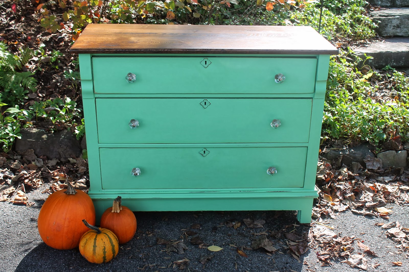 Elizabeth & Co.: Cottage Green Dresser