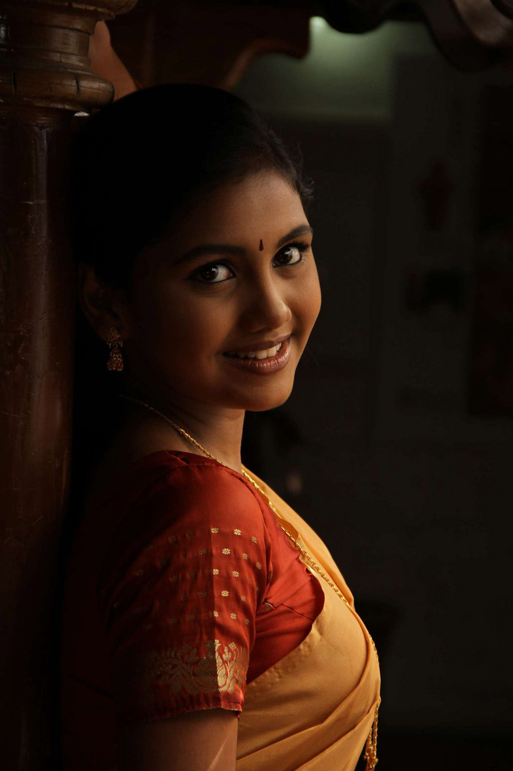 Nanbargal Kavanathirku Movie Stills