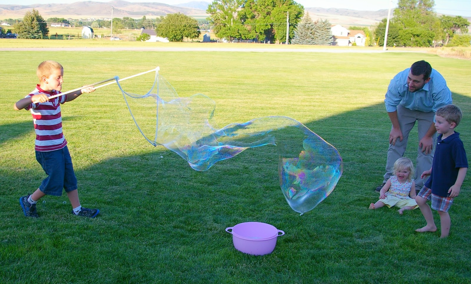 Emmy in her Element: Super Giant Bubbles- a super fun summer activity!