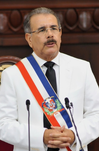 Danilo Medina convierte un gobierno de horas en un gobierno viejo ...