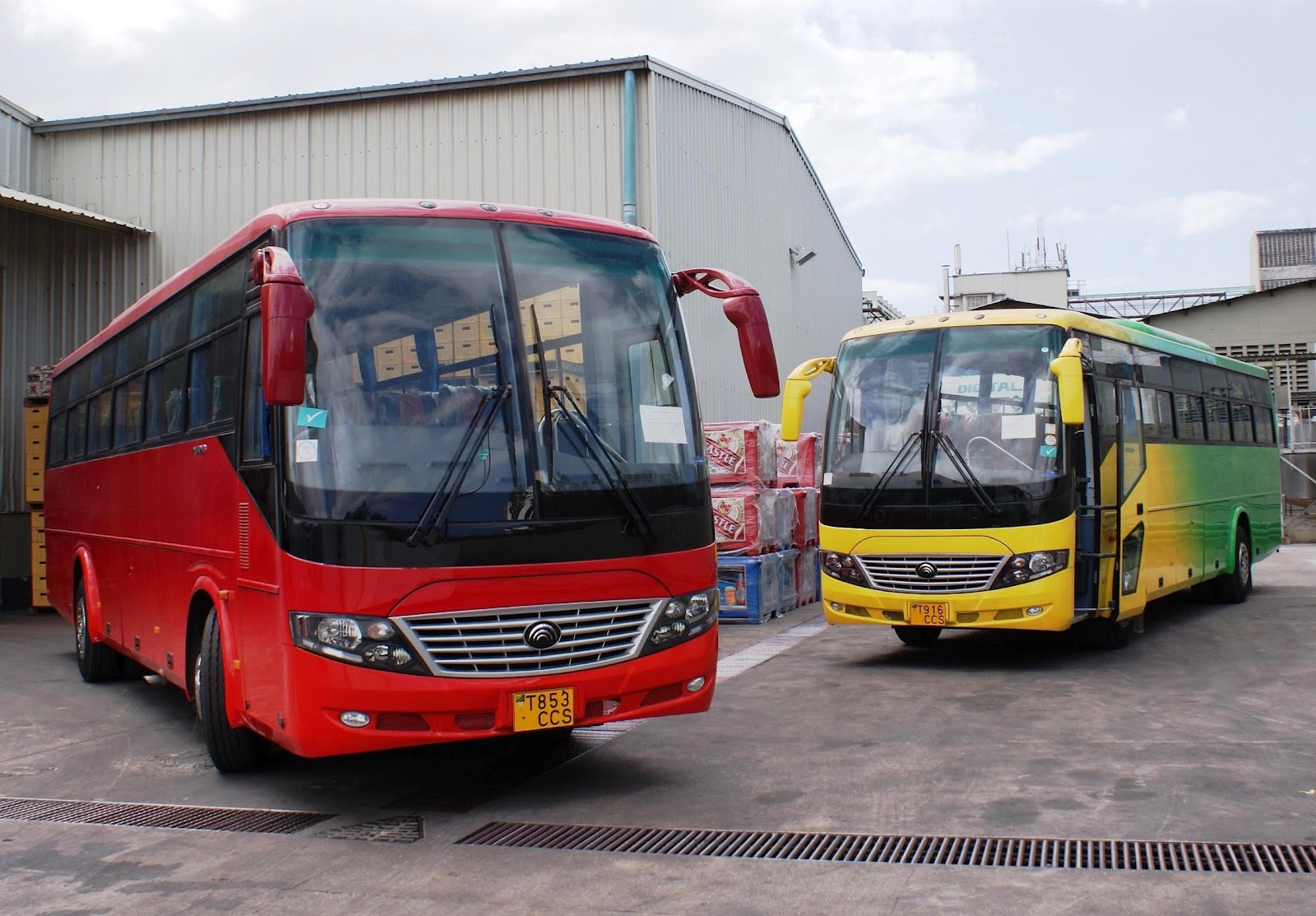 IRENE MWAMFUPE JAMII: HAYA NDIO MABASI MAPYA YA KISASA YA SIMBA NA YANGA WALIYOPEWA NA MDHAMINI WAO