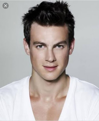 Los Ojos del Espectador: Luke Cook actor australiano