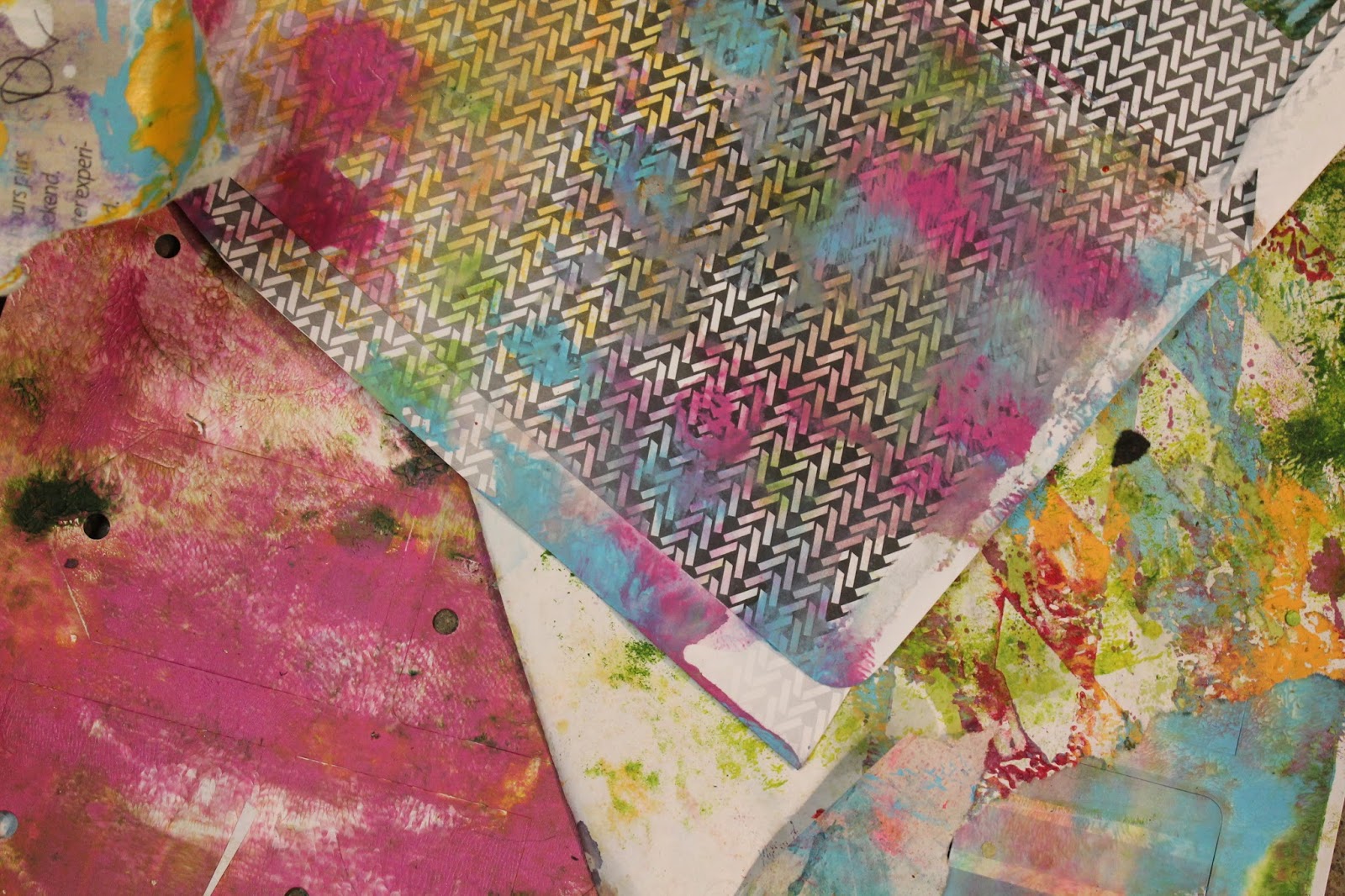 AlteredStatesStudio: gelli printing....paper stacking