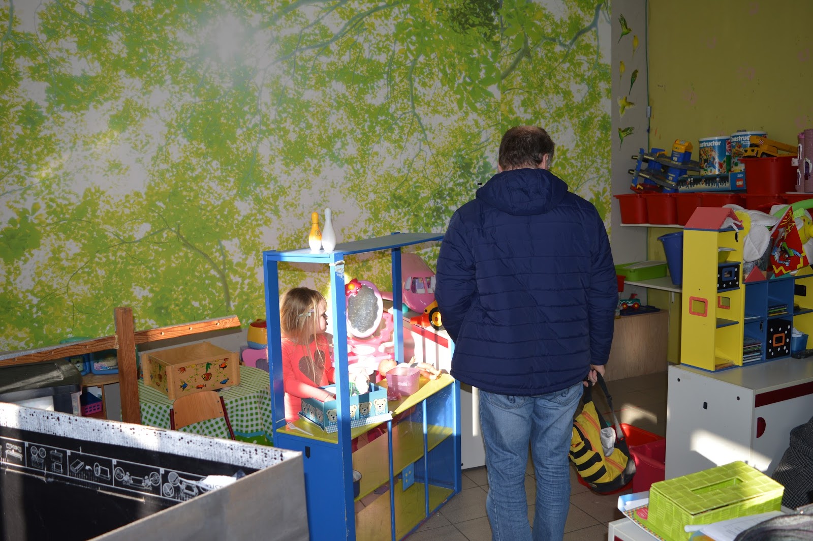 2de kleuterklas: Foto's: kijkmoment projectweek!!! Carolientje met haar ...