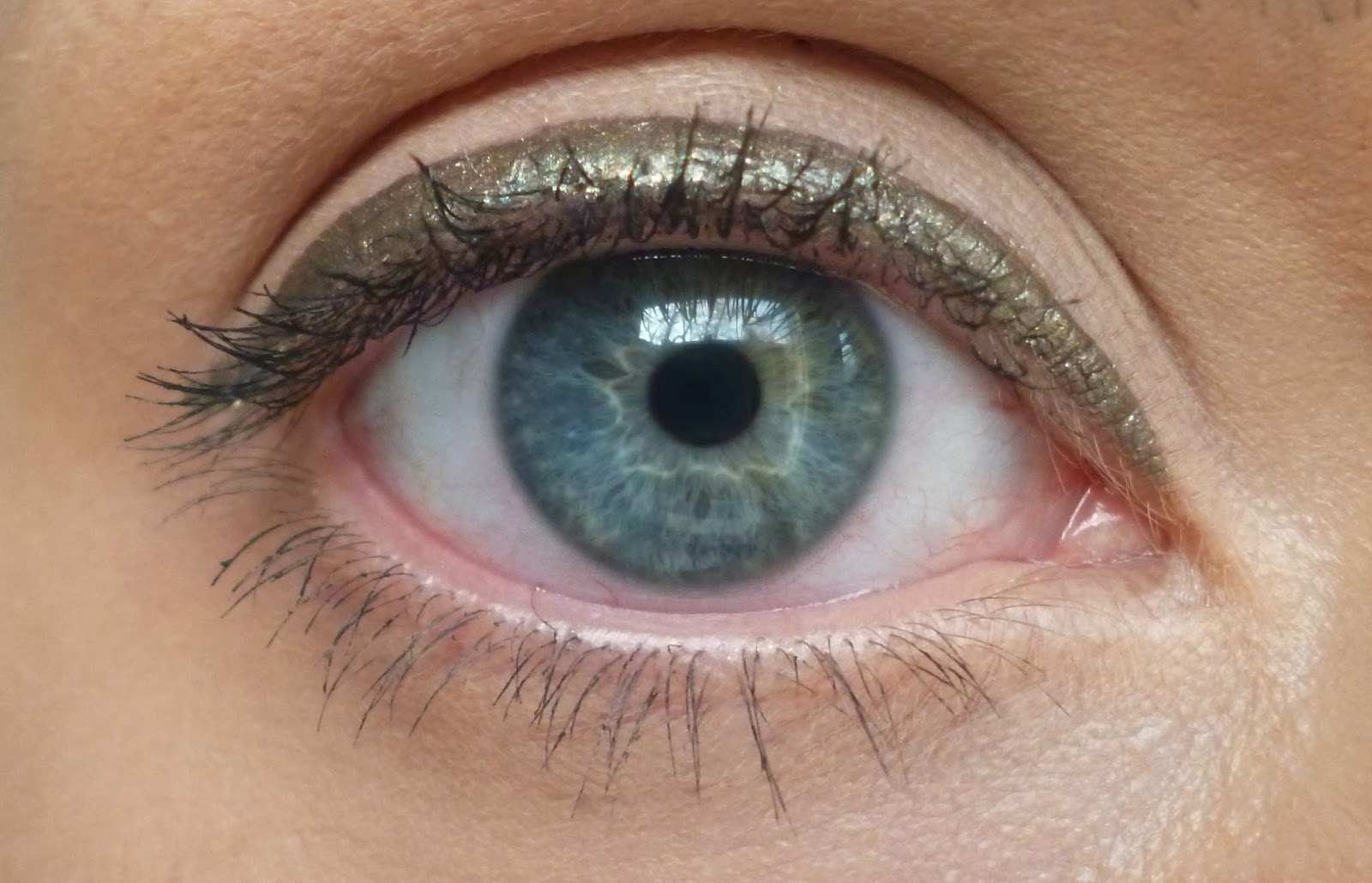 Ksu Esu: Гипоаллергенная влагостойкая подводка для глаз El Corazon Eyeliner
