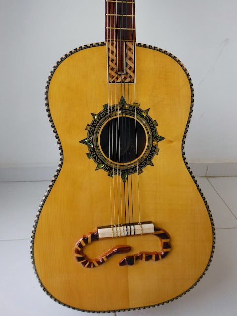 Taller Medina Cardiel: Quinta Huapanguera en madera de Cedro