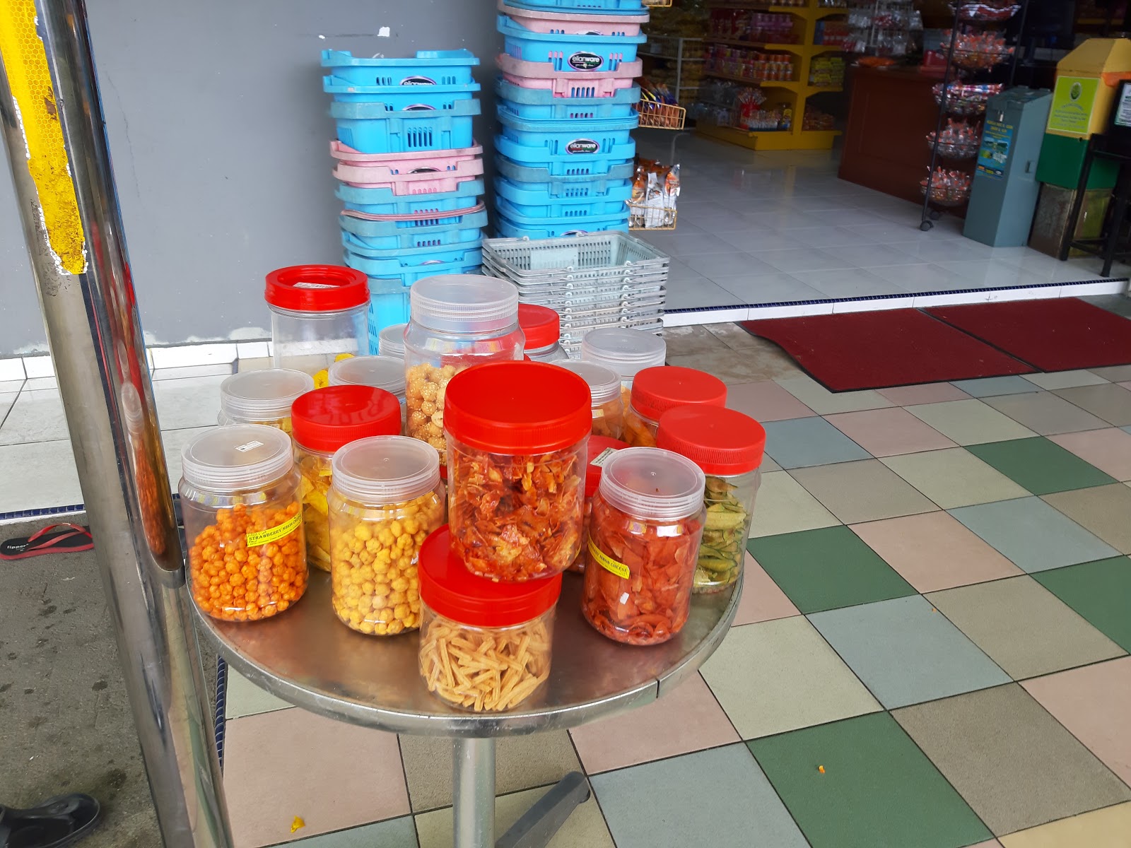 HUD & SIBGLINGS TOUR BAHAGIAN 3 : MEMBELI KEREPEK DI AZHAR FOOD ...