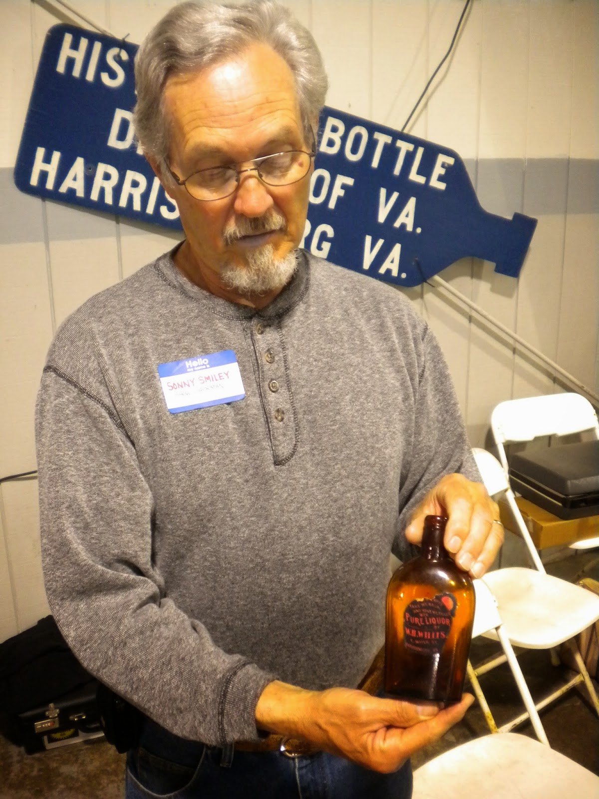 RightsideVA: The Historical Bottle Diggers of Virginia bottle show...