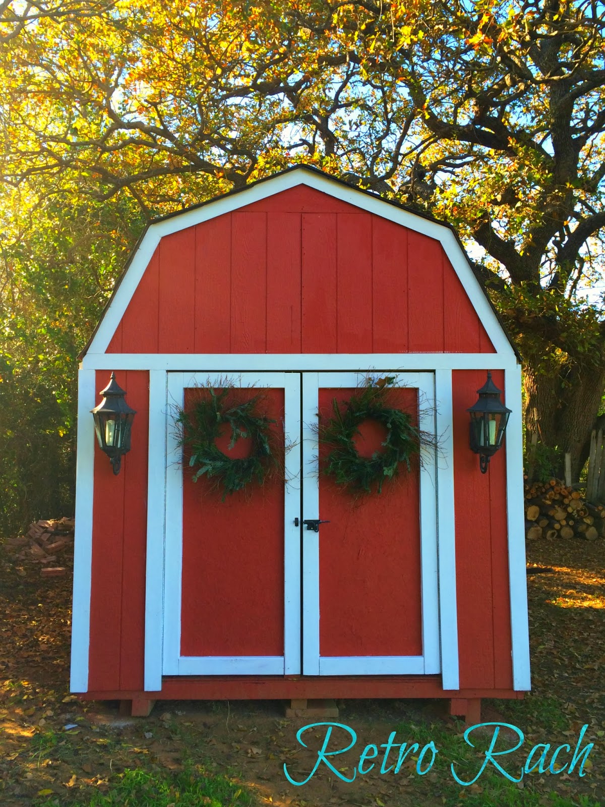 Retro Rach: My True Love Gave to Me a {Faux Barn}