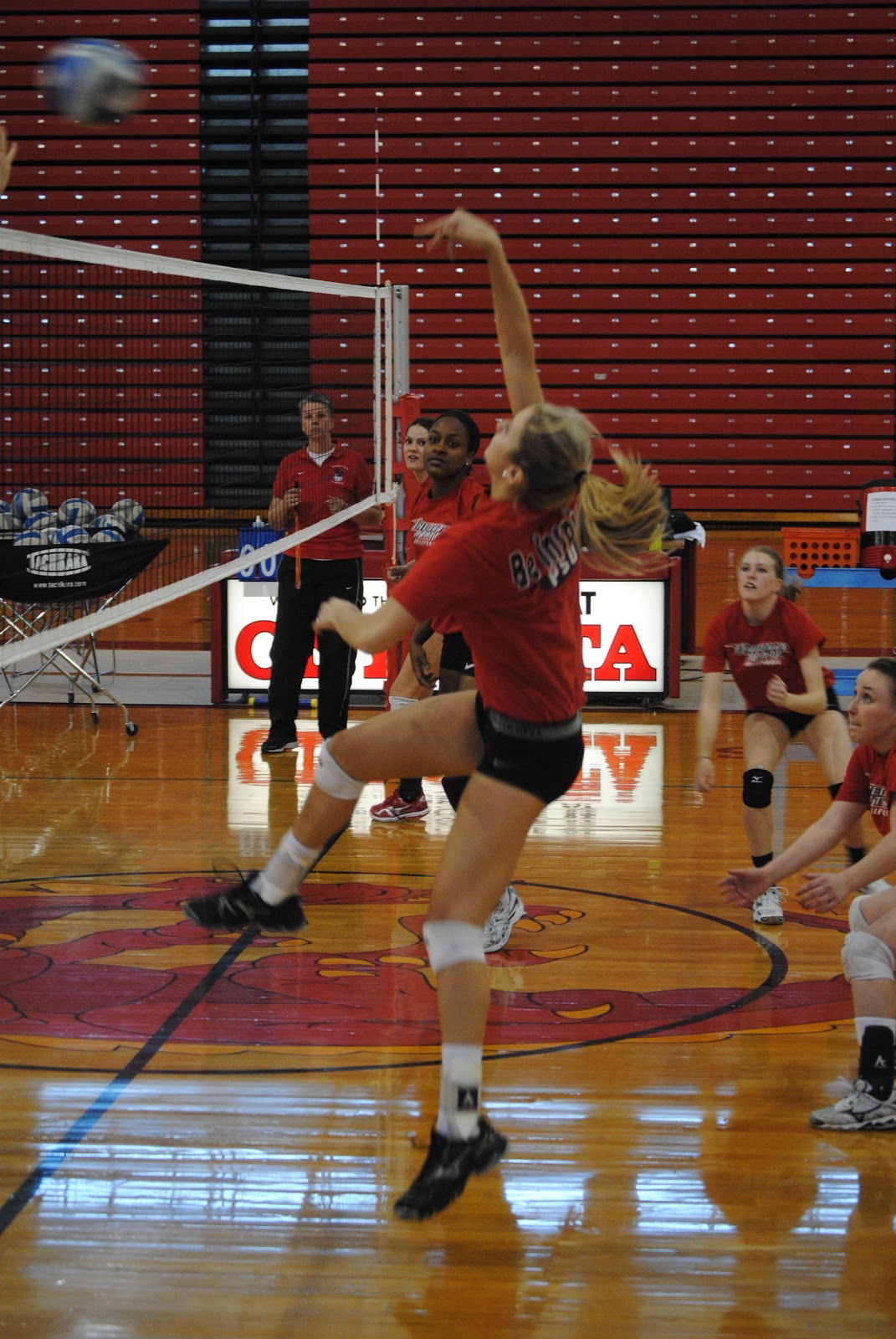 Photo Ideas:]: A spring volleyball practice with my teammates:]