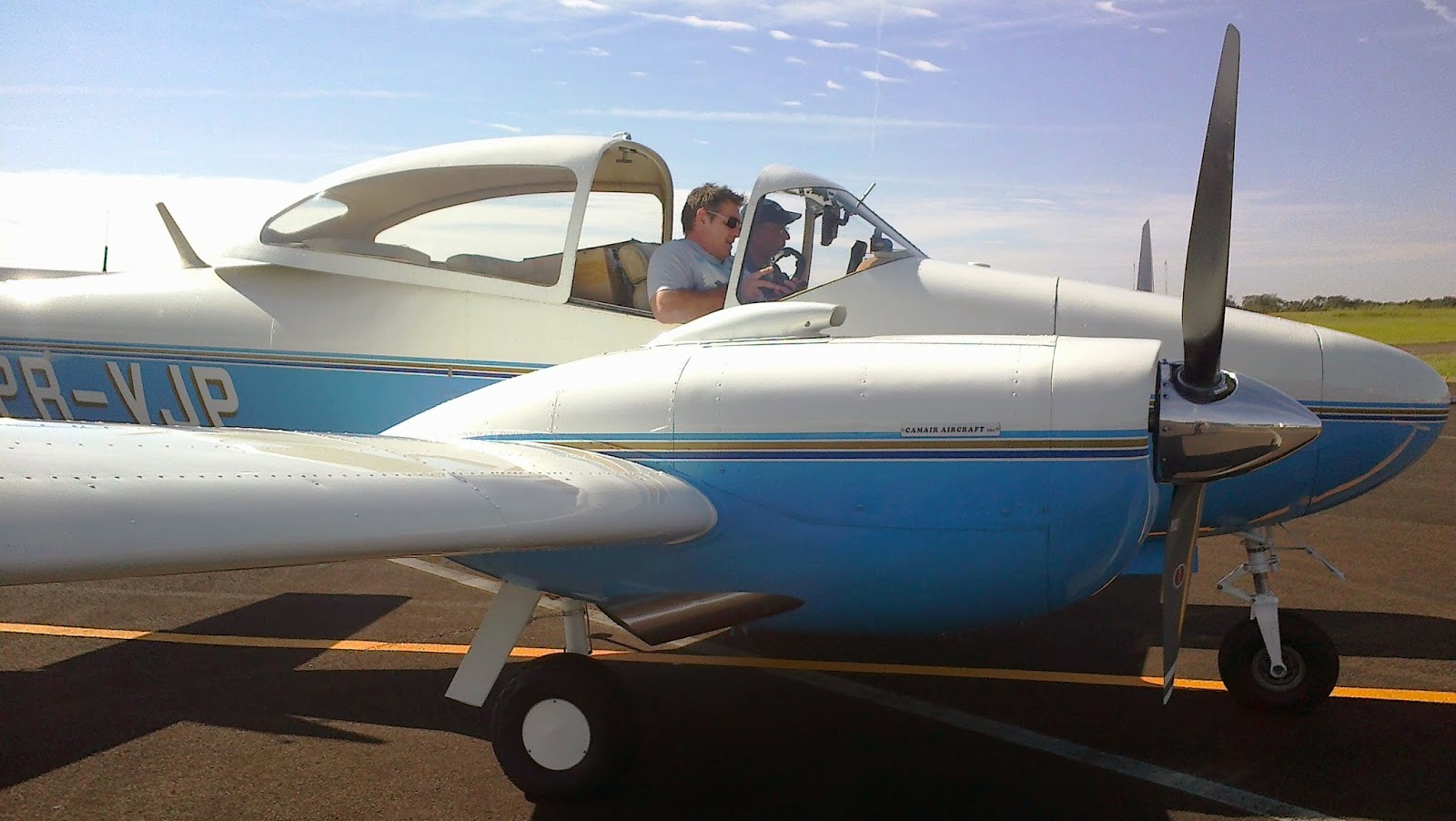 AVENTUREIRO DO AR: NAVION TWIN da JP. Martins Aviação em Araraquara-SP
